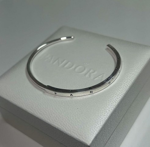 Bangle narukvica Pandora Signature I-D