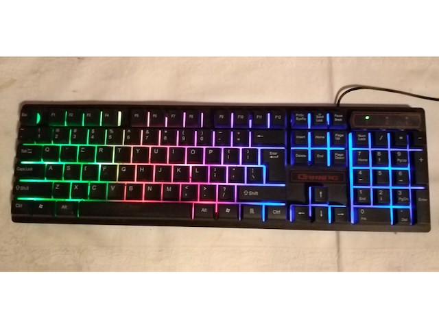 Tastatura Gaming svetleca 3 slova izlizana,ostalo ispra