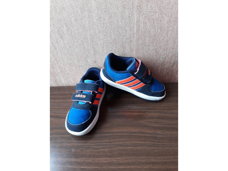 PATIKE "ADIDAS" br. 22/14,5cm.