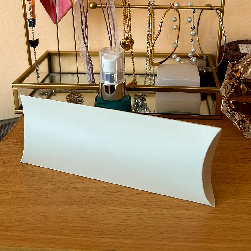 Pillow box "Pale yellow" S2