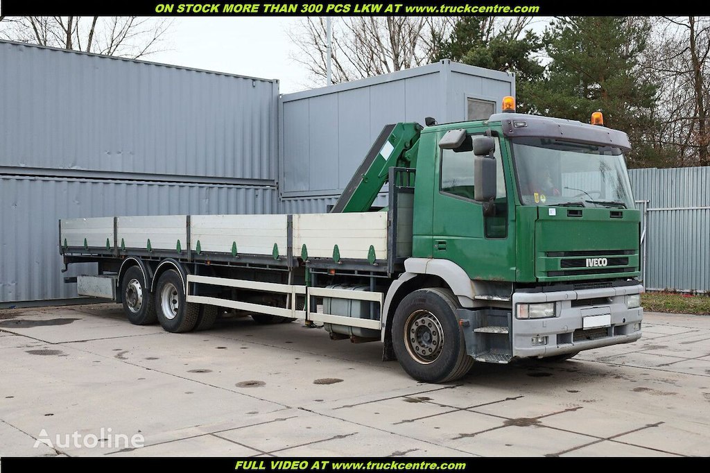 IVECO 260 E 35 YR/PS, CRANE HMF 1323 K3- 2230 KG, 9,9m kamion s ravnom platformom
