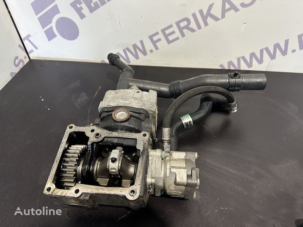 Air compressor with hydraulic steering pump servo pumpa za MAN TGX tegljača