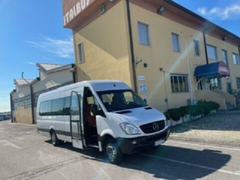 Mercedes-Benz 519 CDI putnički minibus