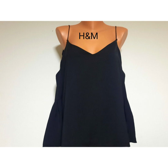 H&M crna bluza bretele i spusteni rukavi 44
