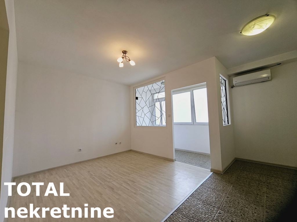 NOVI SAD - CENTAR - 38. 00 m2