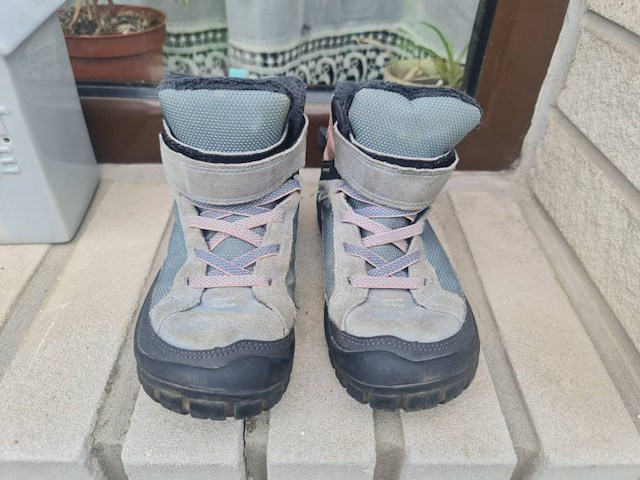 decathlon duboke cipele za planinarenje i sneg br 31