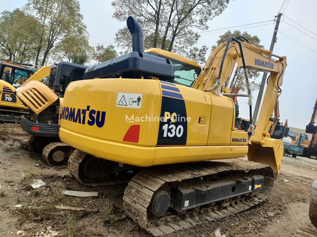 Komatsu PC130 bager guseničar