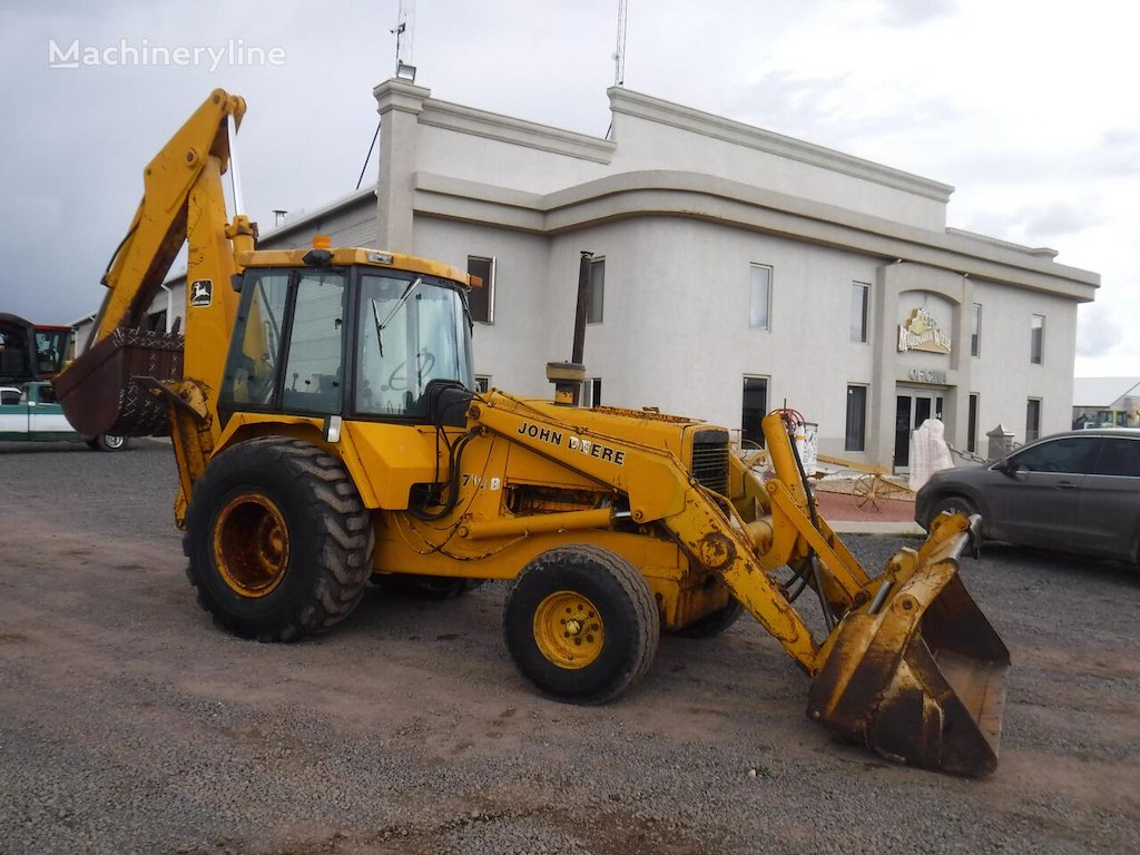 John Deere 710B bager-utovarivač