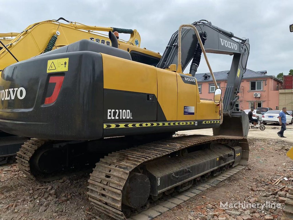 Volvo EC210 bager guseničar