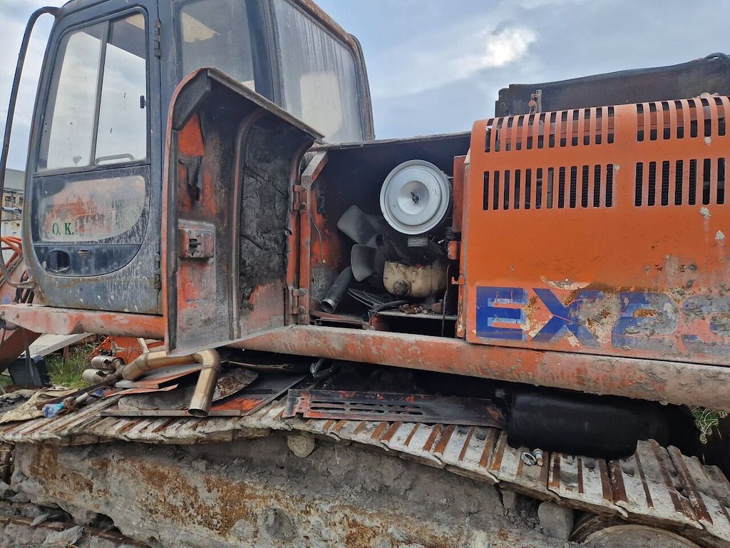 Fiat-Hitachi EX235 bager guseničar