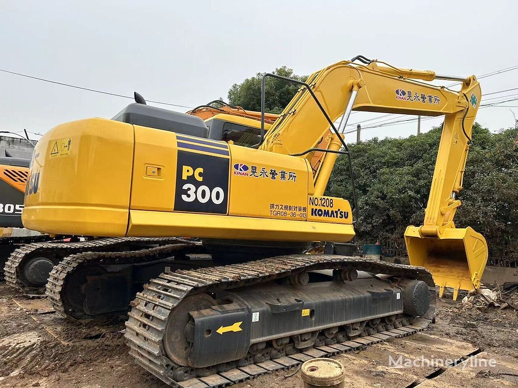 Komatsu PC300-7 bager guseničar