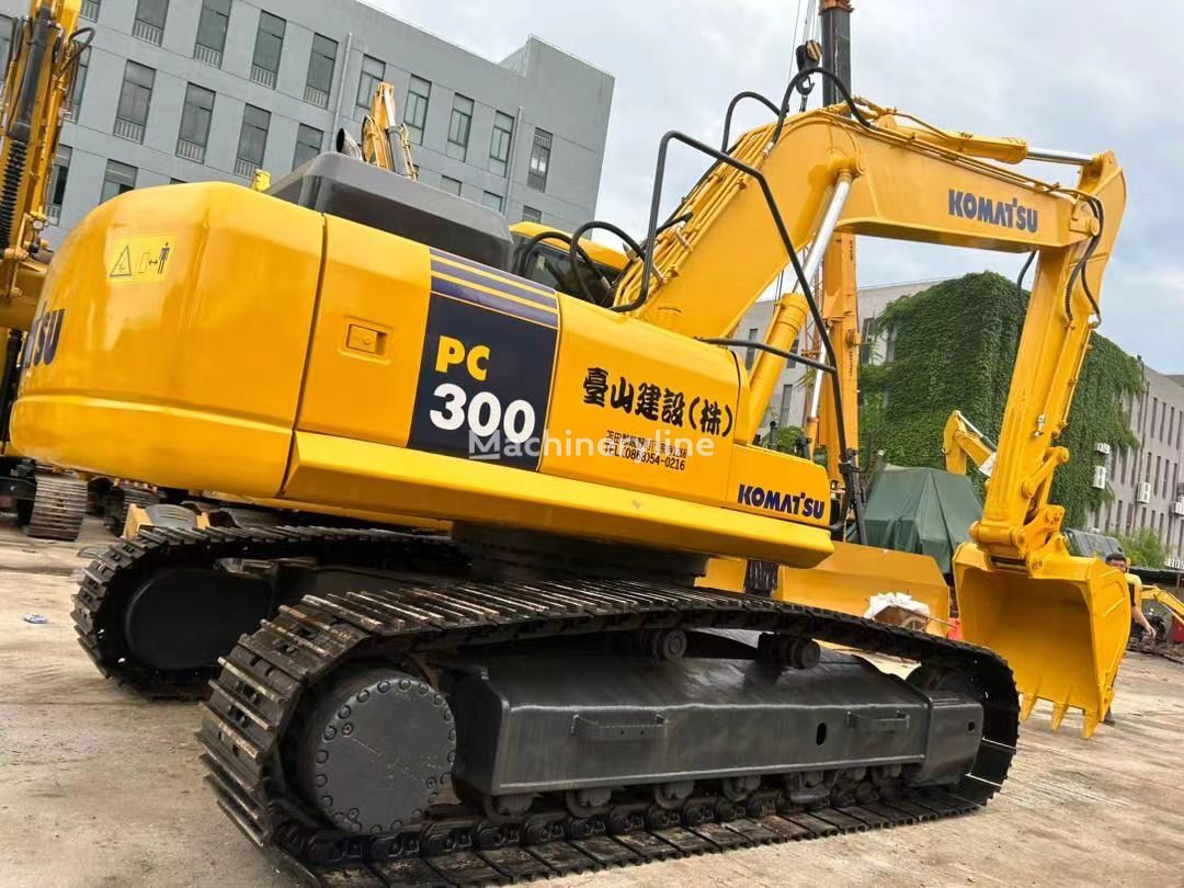 Komatsu PC300-7 bager guseničar