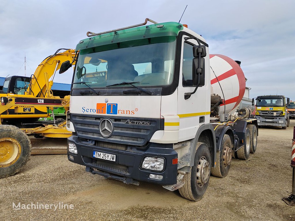 Liebherr na šasiji Mercedes-Benz Actros 3241 kamion s mešalicom za beton