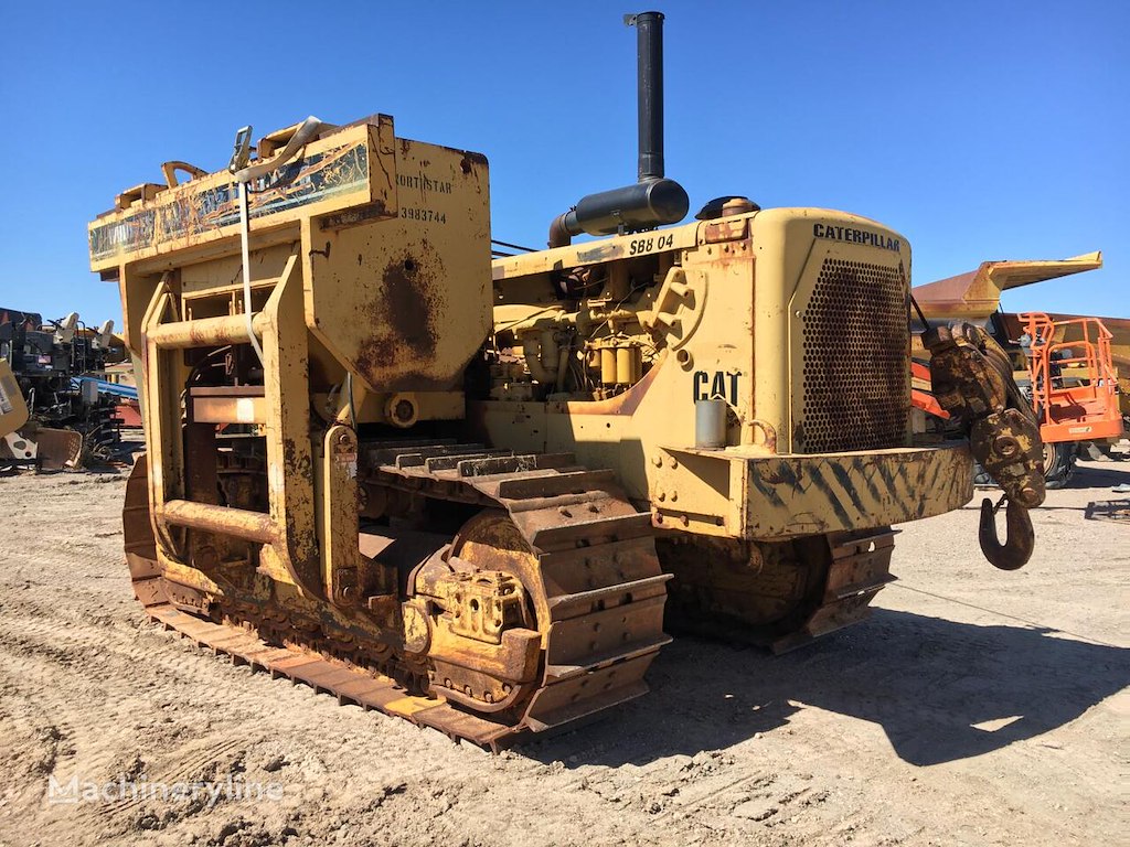 Caterpillar D8K buldožer