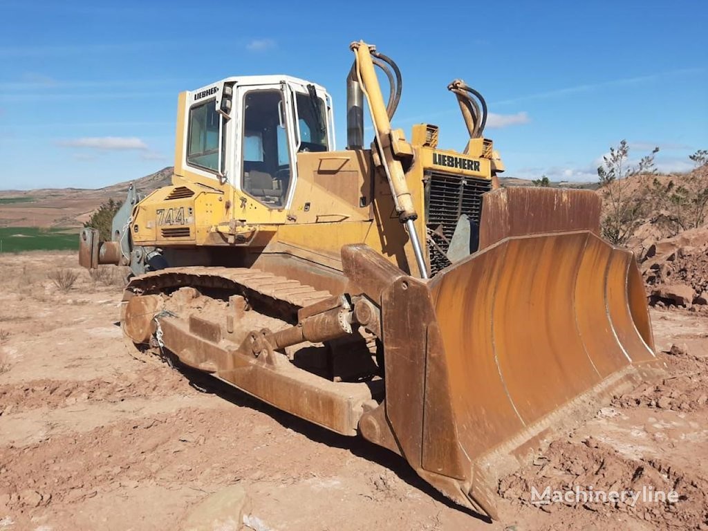 Liebherr PR744940 buldožer po rezervnim delovima