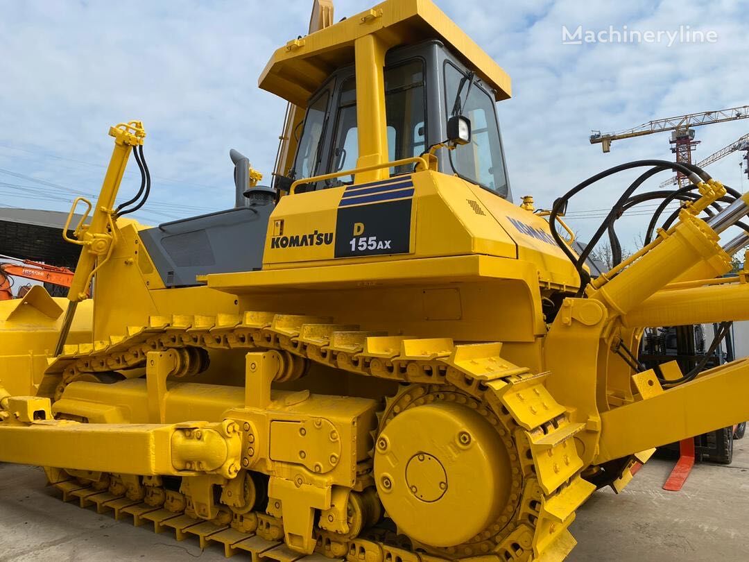 Komatsu D155 buldožer