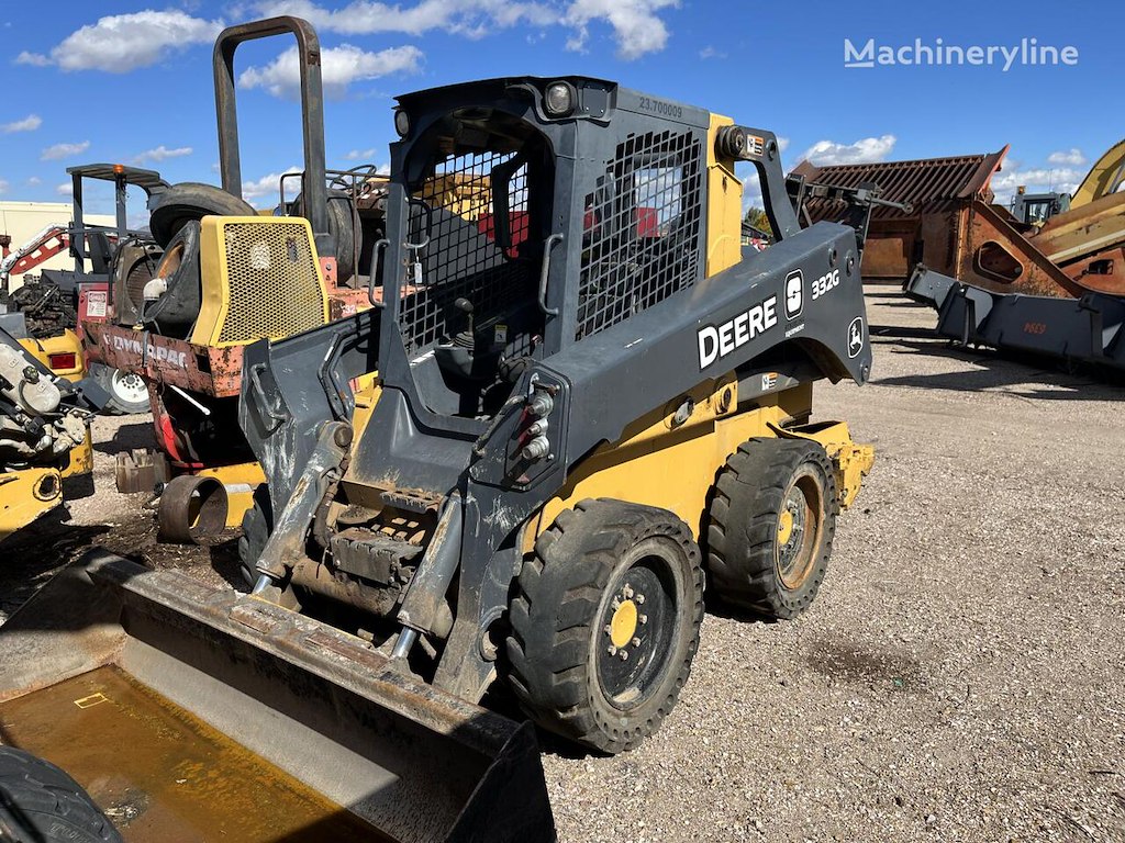 John Deere 332G mini utovarivač