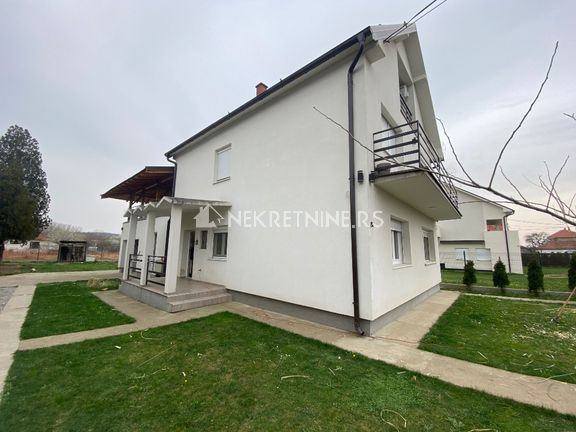 Namestena kuća 290m2, na placu 6,5ari - Obrenovac, Belo Polje