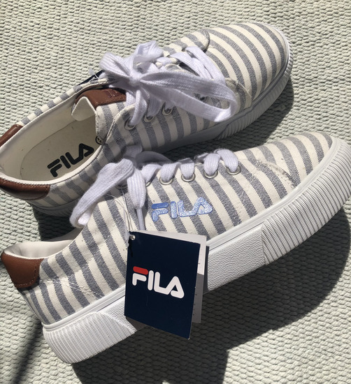 Nove Fila patike