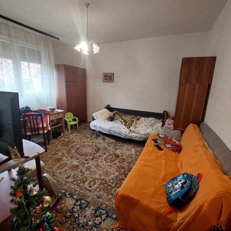 Stan,NOVI SAD,CENTAR,kv: 37.00, € 112300, ID: 1040521