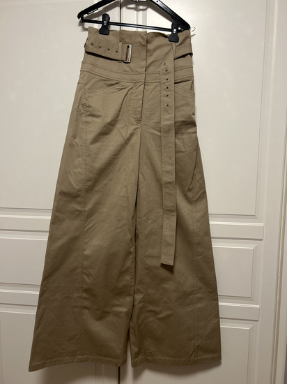 Pantalone od gabardena