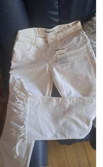 Zara Nove Pantalone