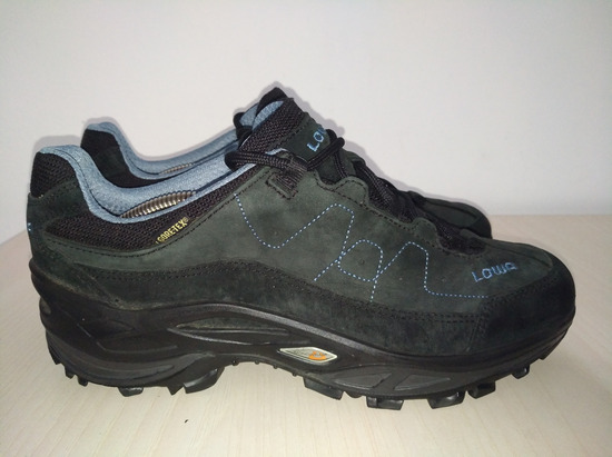 LOWA GORE-TEX cipele za planinarenje broj 39,5