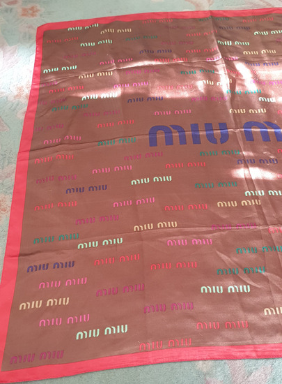 MIU MIU marama 90×90 100% svila