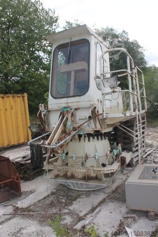 Strugač
LIEBHERR