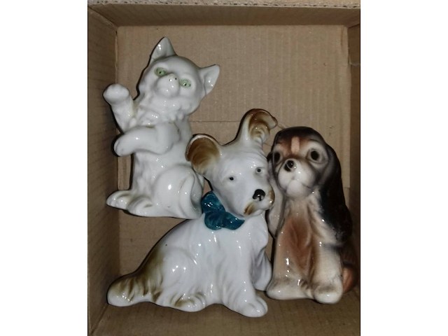 Keramičke figurice -pet figura-1-mačka i 4-psi