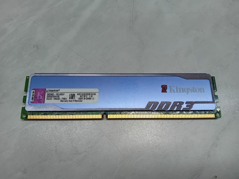 2gb ddr3 1333mhz kingston ispravna