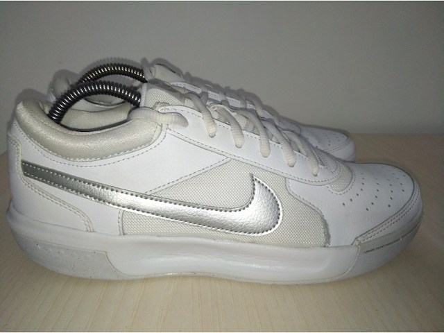 Nike ženske Court Zoom Lite 3 patike za tenis br 41