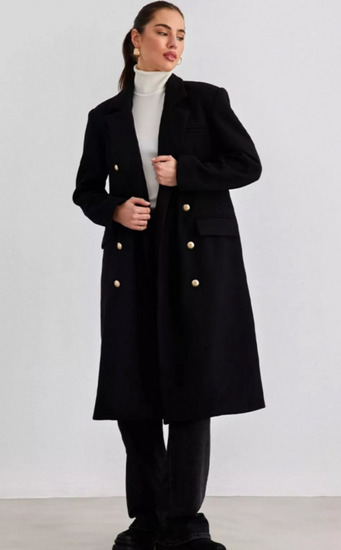 Ženski crni kaput
