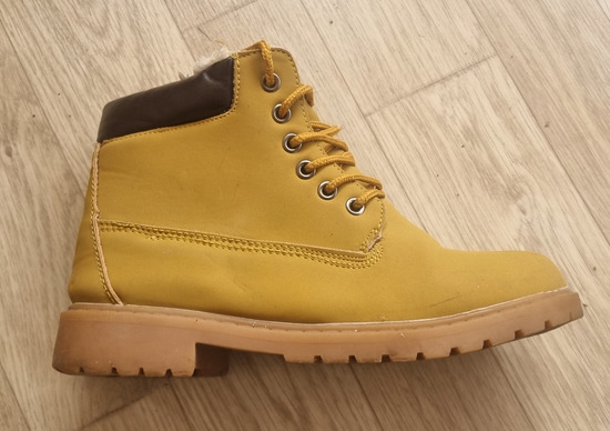 Čizme kao Timberland broj 37