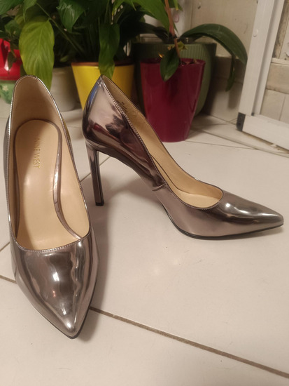 Nine West zlatne cipele