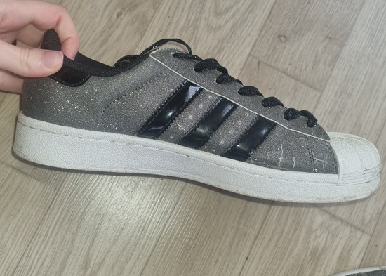 Adidas superstar broj 40