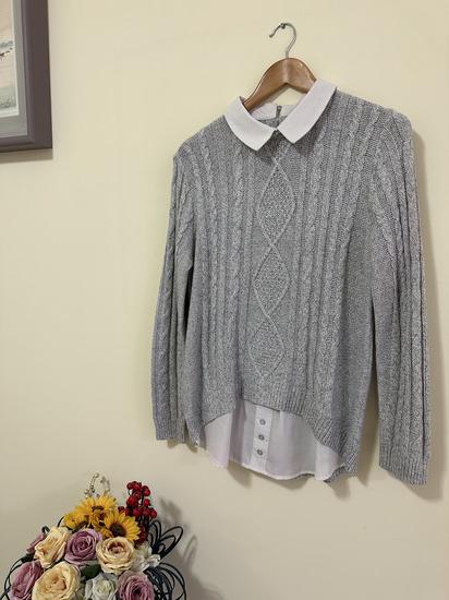Sivi džemper sa “košuljom”