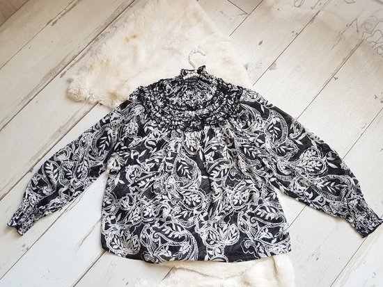 Canda bluza sa puf rukavima s.m