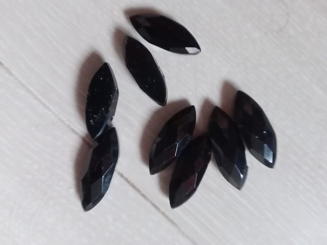 Perle, crne, facetirane, 7 kom