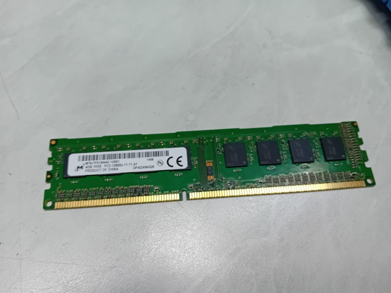 ddr3 4gb micron 1600mhz ispravna
