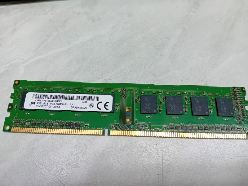 ddr3 4gb micron 1600mhz ispravna