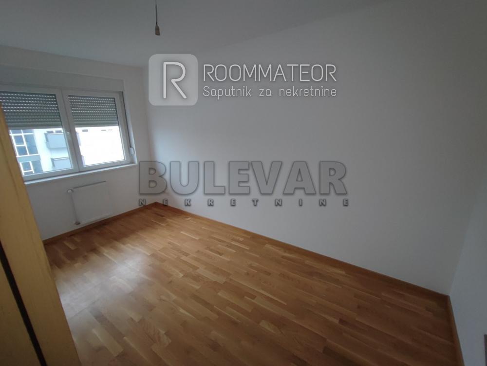 Bulevar Nikole Tesle, Troiposoban stan za izdavanje, 80m2, 550€