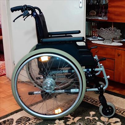 Invalidska kolica, najbolji model, lako sklopiva
