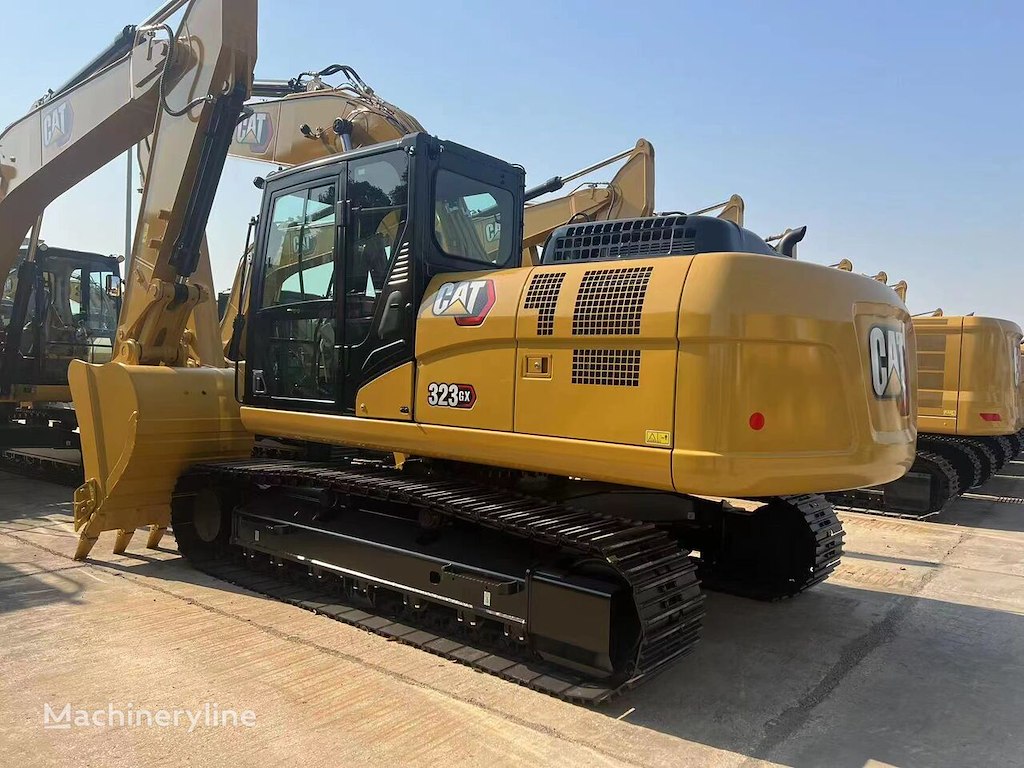 Novi Caterpillar 323GX bager guseničar