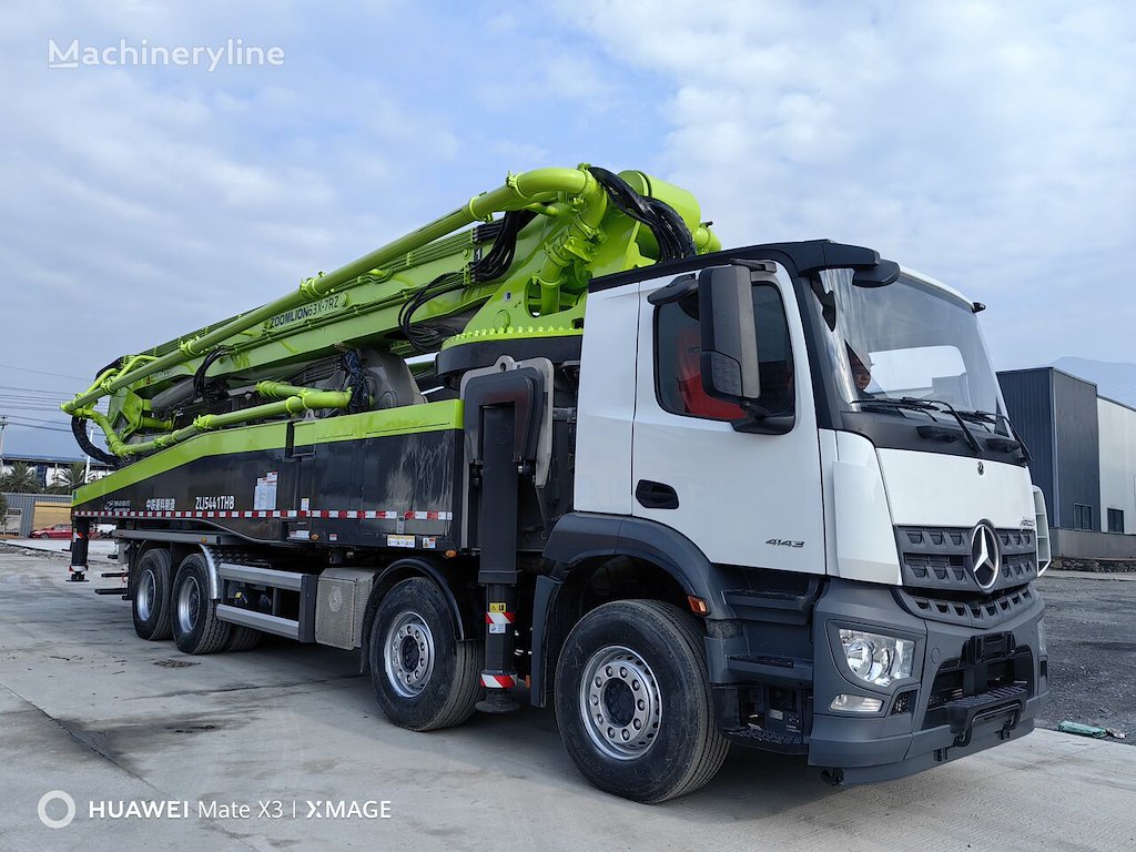 Zoomlion 63 na šasiji Mercedes-Benz Arocs 4143 pumpa za beton