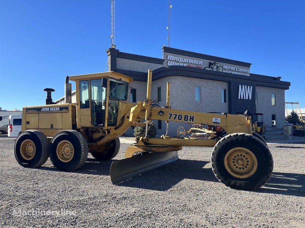 John Deere 770BH grejder