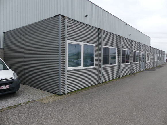 Prodaje se 12 Containers bureaus assemblés stambeno-poslovni kontejner na aukciji