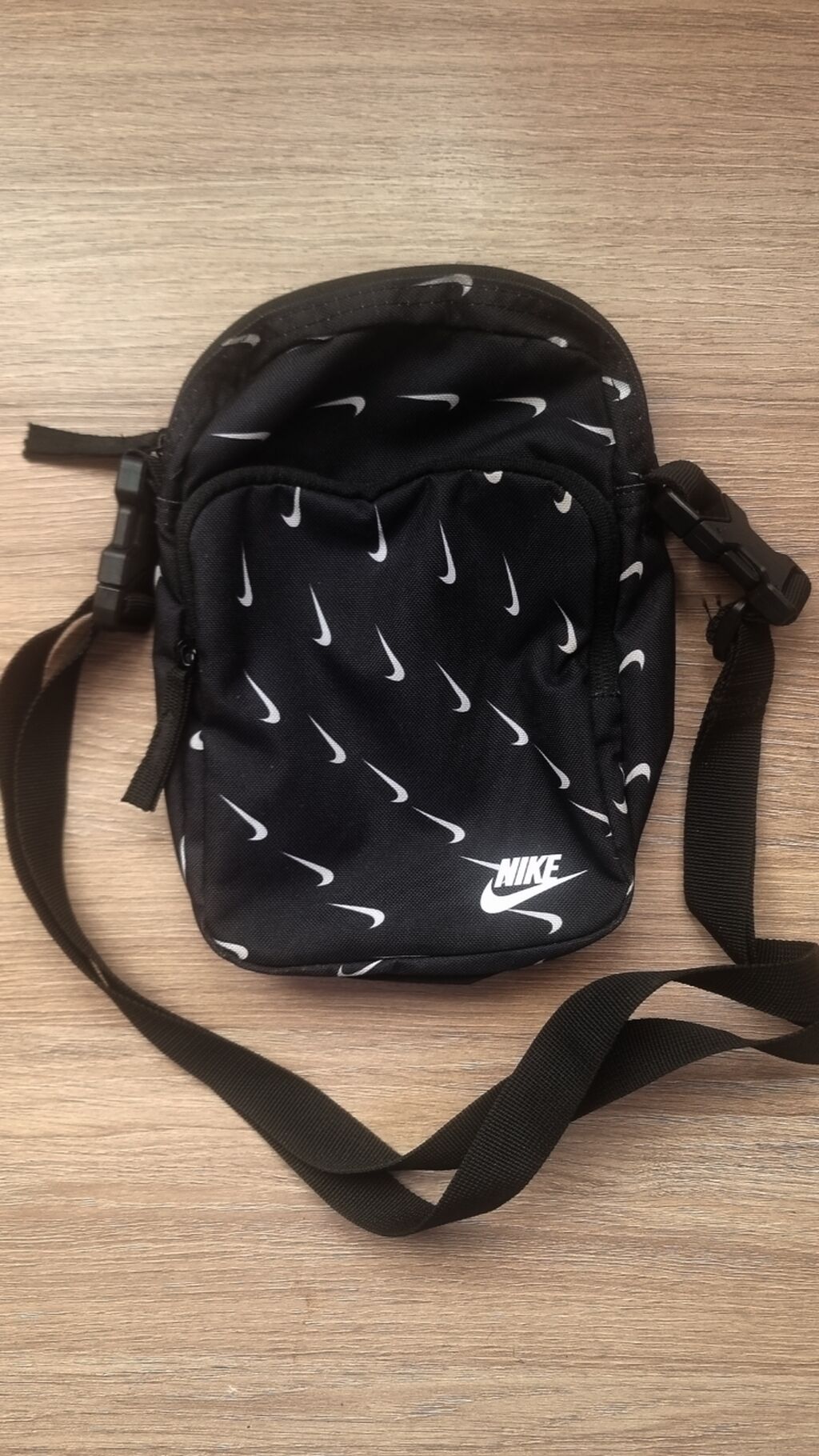 Nike Torbice Heritage Cross-Body Original, nova torbica Nikada nije