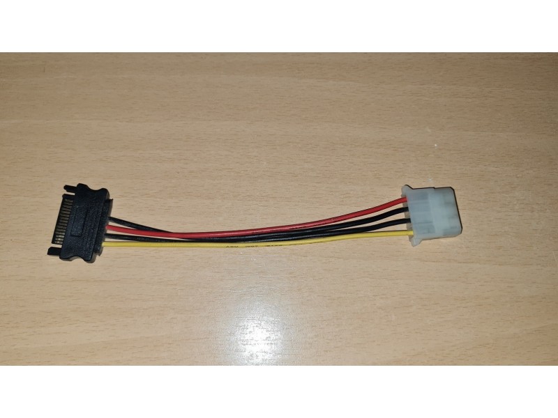 Naponski kabel SATA na MOLEX