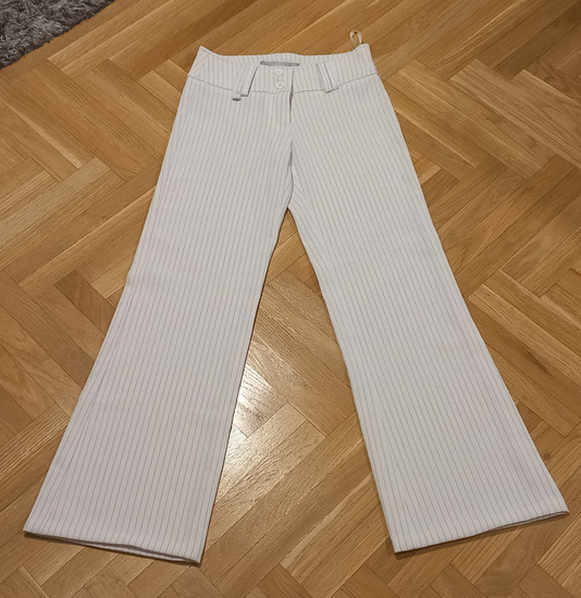 Prelepe bele AMISU pantalone, 34, NOVO